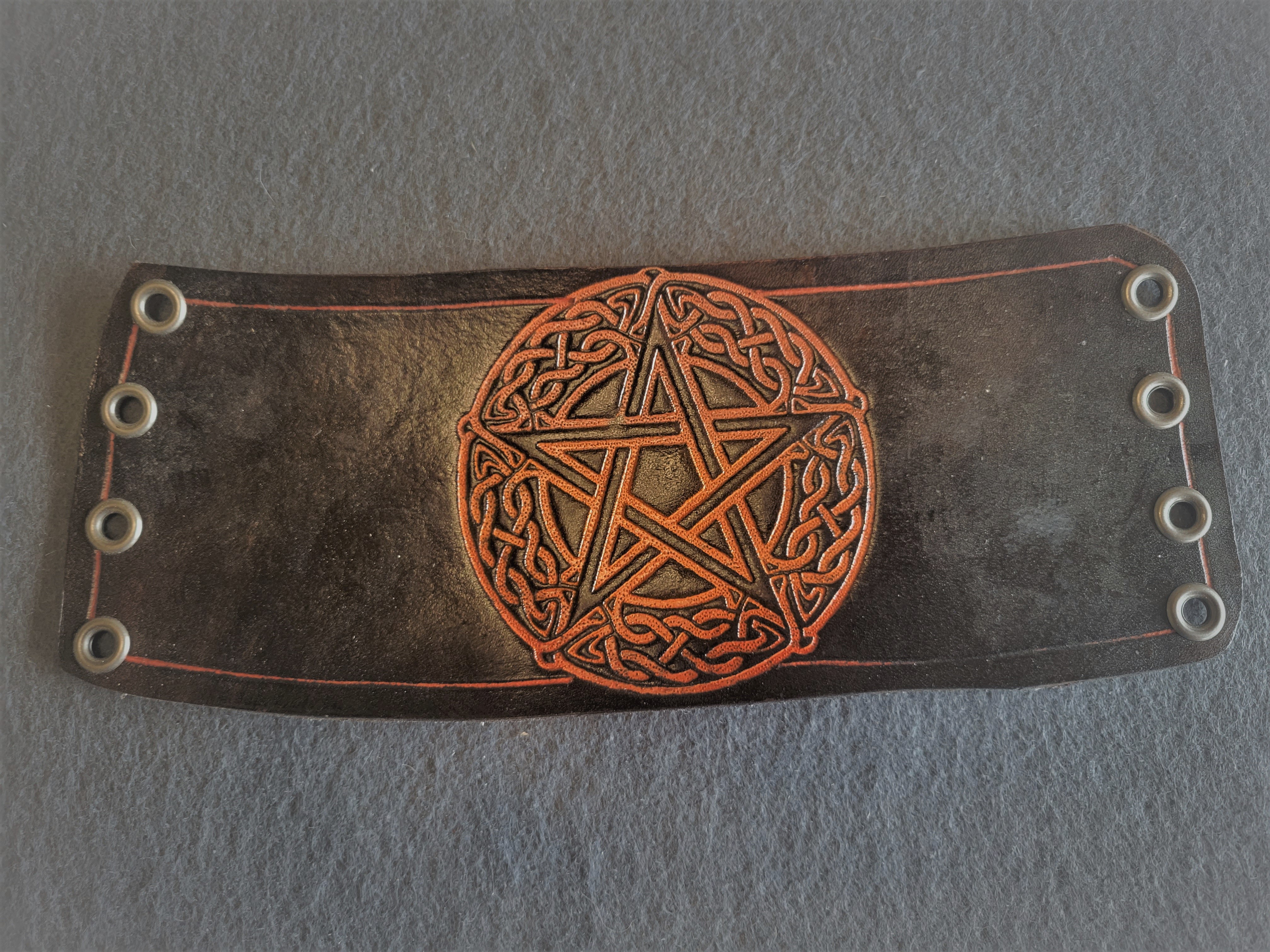 Celtic Pentacle – Dice Mugs